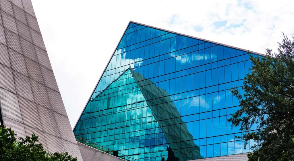 Microsoft to disperse US$1.1 billion in Mexico and build data center